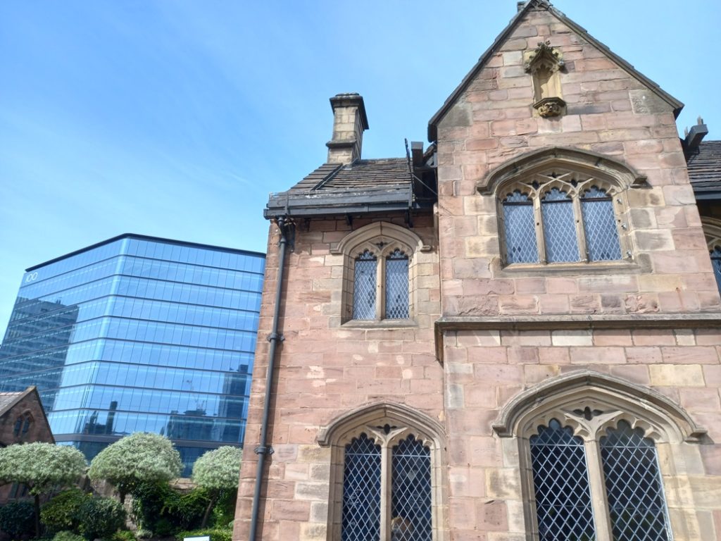 Chetham’s Library: The oldest public reference library in the English ...